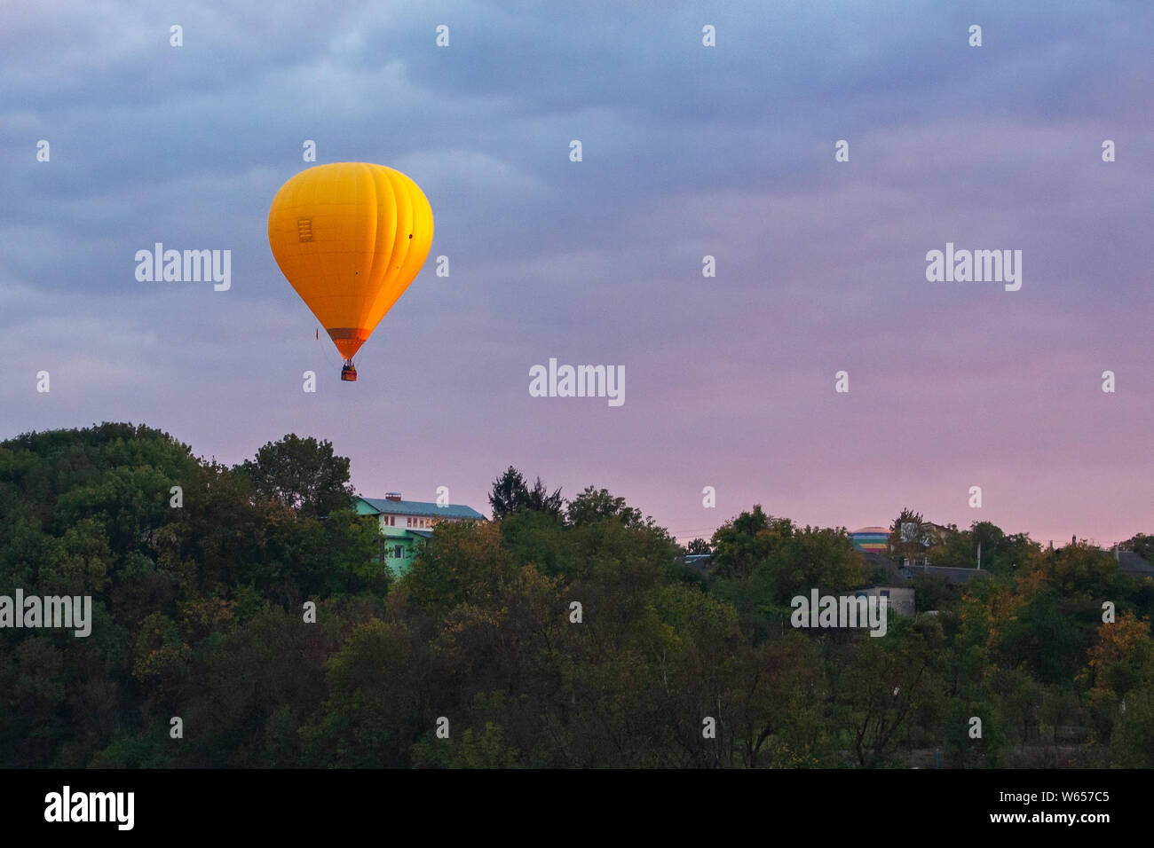 Aerostat hi-res stock photography and images - Alamy