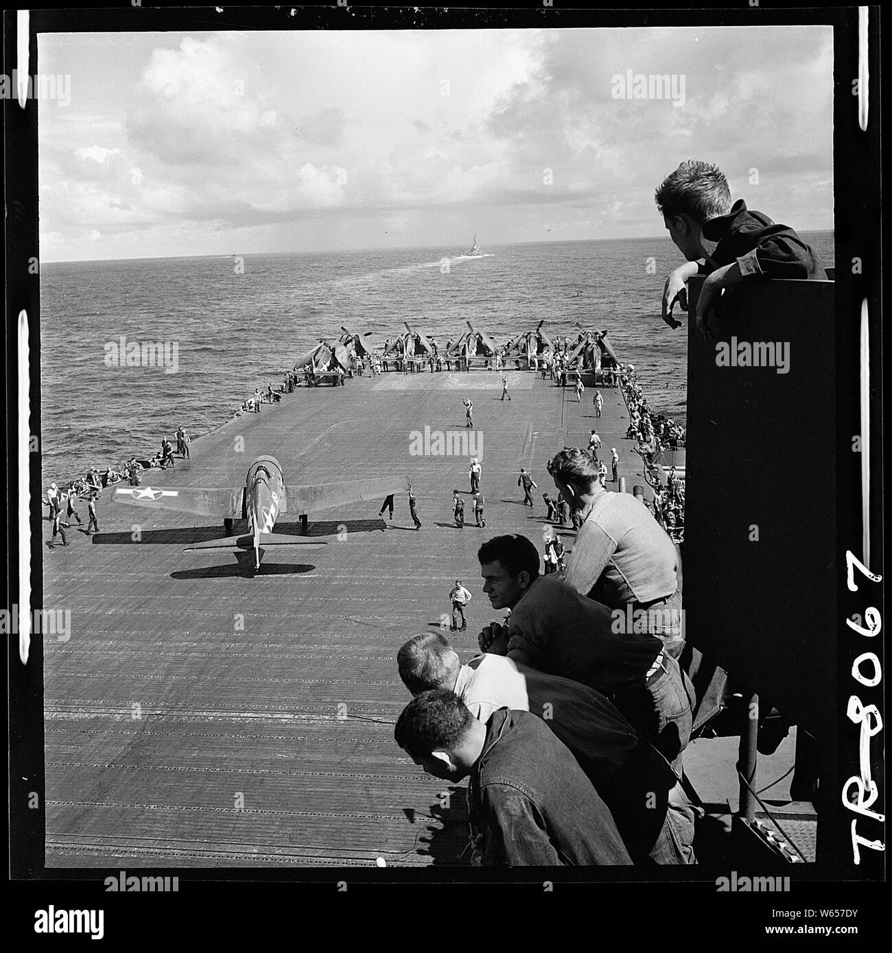 Uss lexington cv 16 hi-res stock photography and images - Alamy