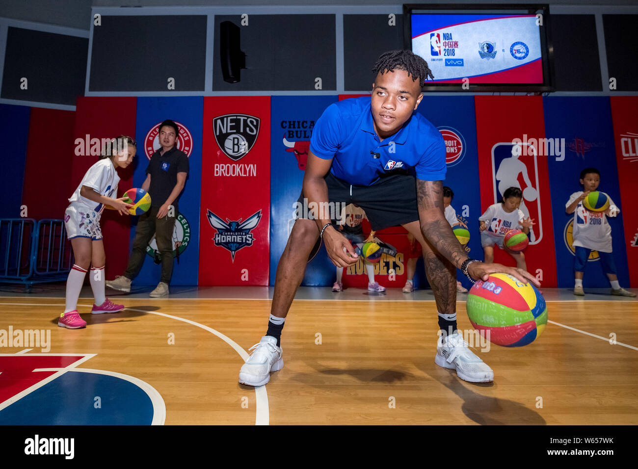Nba china games 2018 hi-res stock photography and images - Alamy