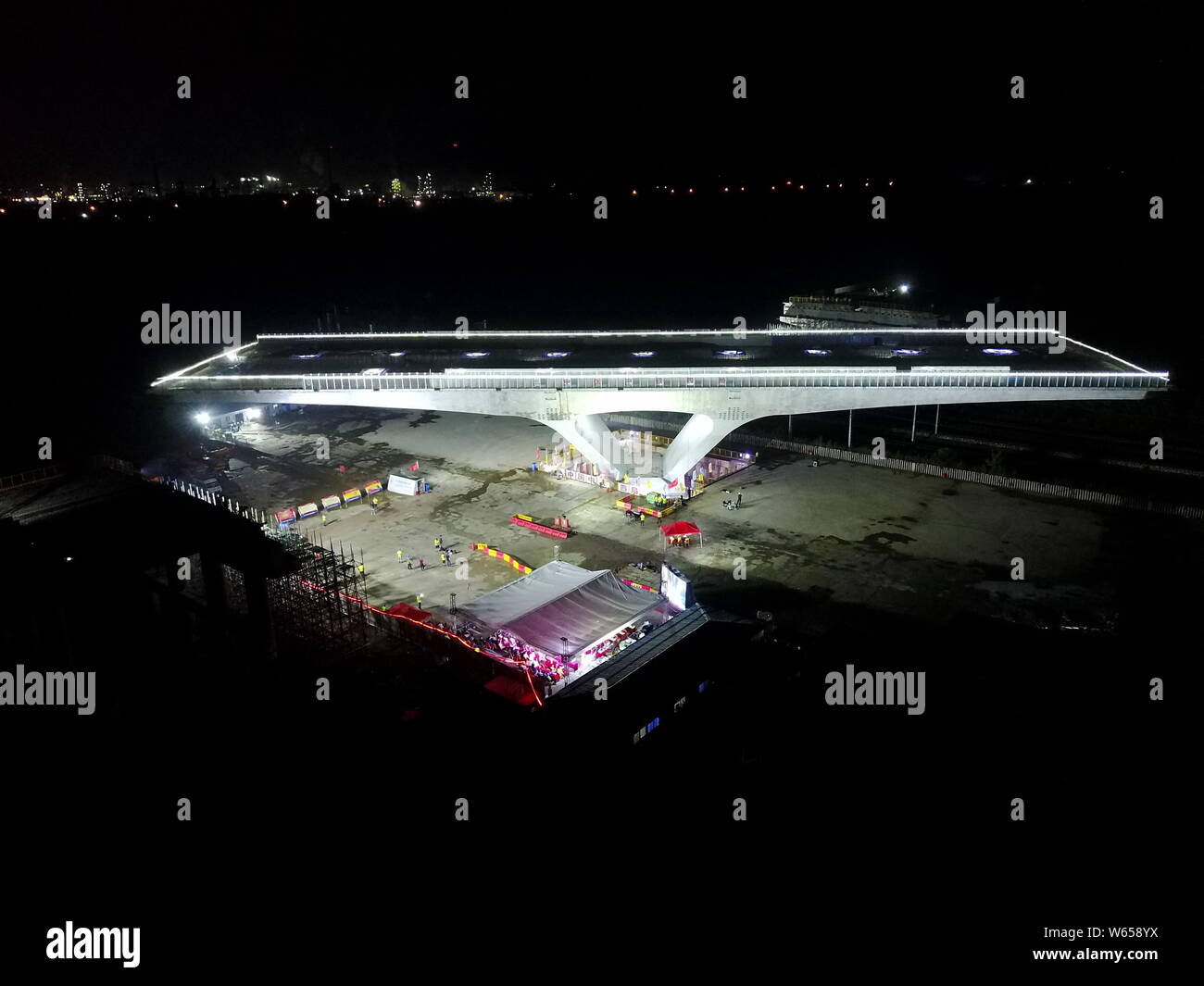Box girder swing bridge hi-res stock photography and images - Alamy
