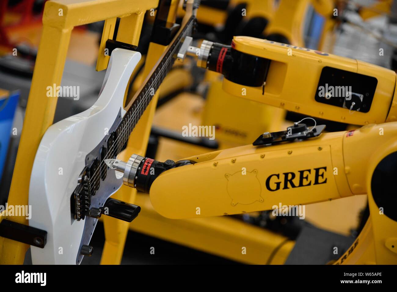 Gree air conditioner hi-res stock photography and images - Alamy