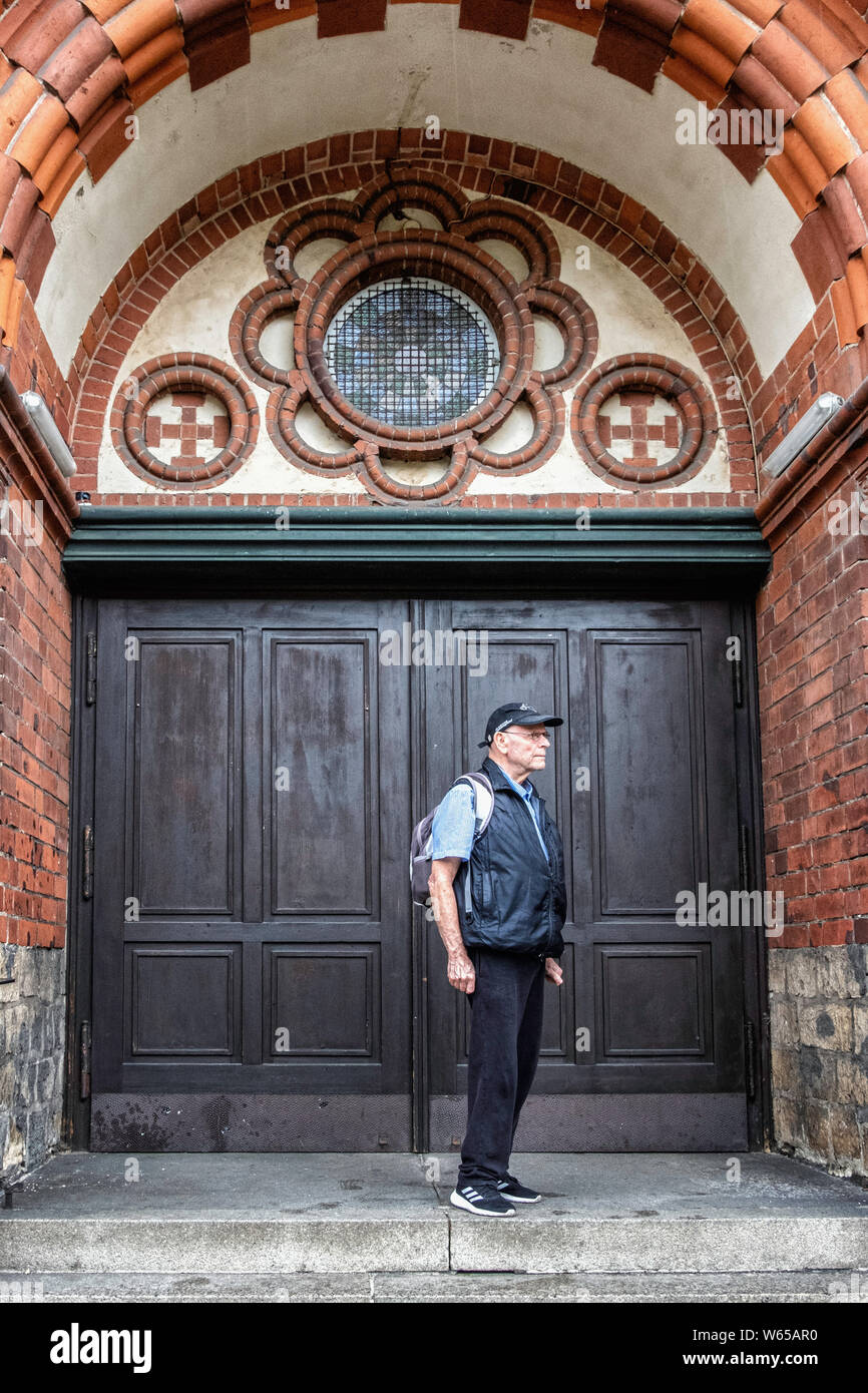 Romanesque revival style hi-res stock photography and images - Alamy