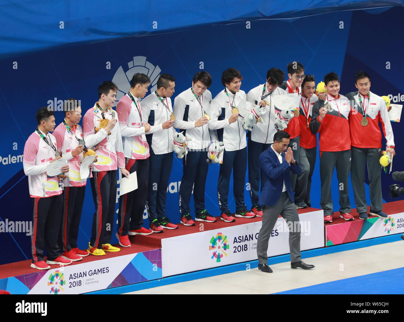 Silver medalist China's men's 4x100 freestyle relay team, gold medalist ...