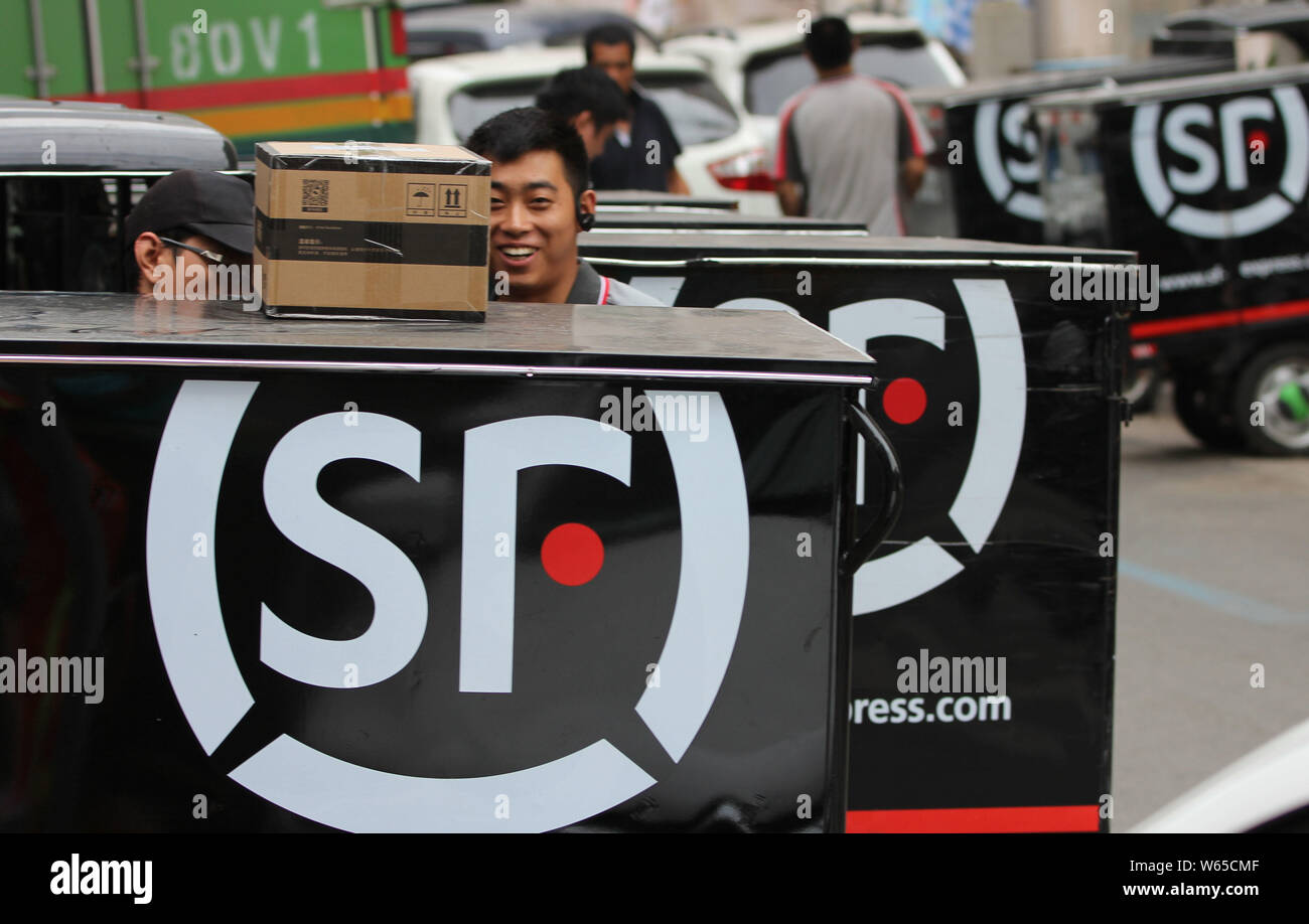 Sf distribution hi-res stock photography and images - Alamy