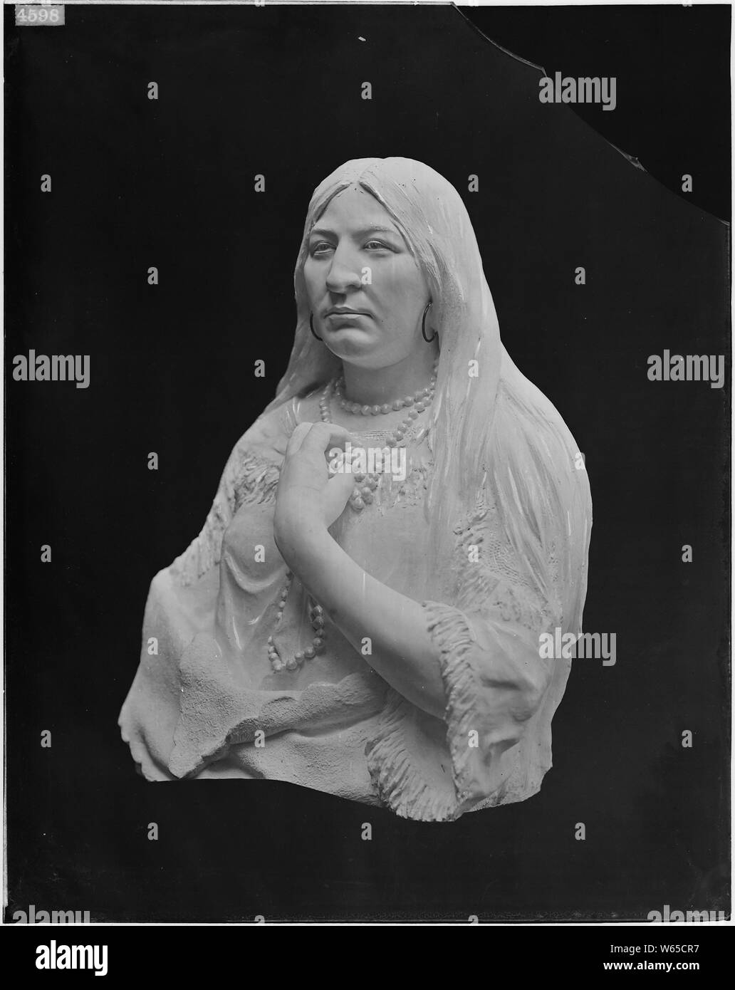 Salish woman hi-res stock photography and images - Alamy