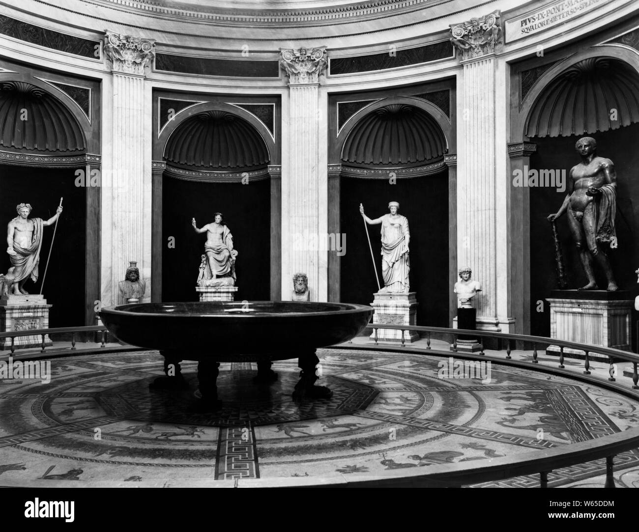 Museum pio clementino Black and White Stock Photos & Images - Alamy