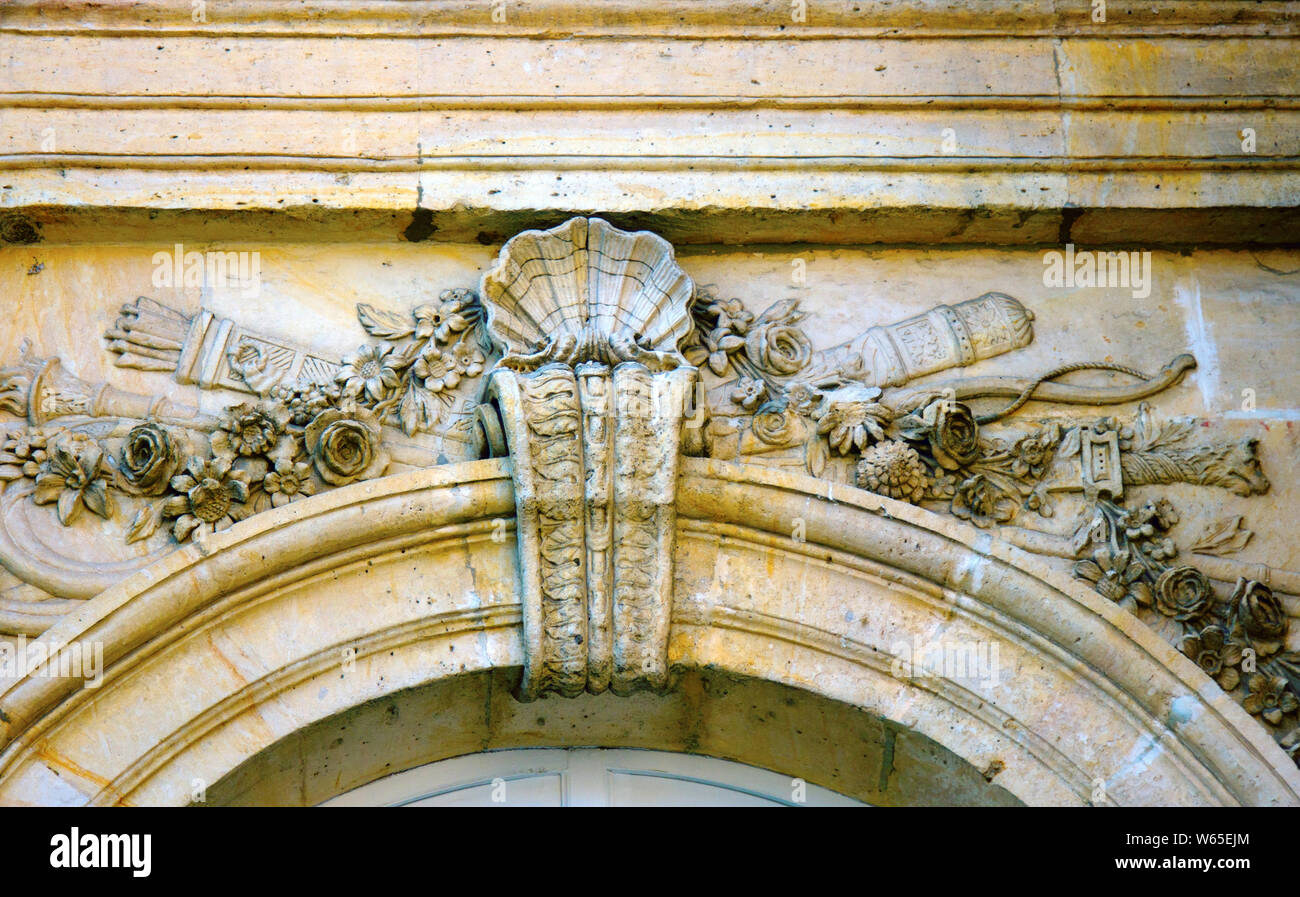 The glyptic, medallions on the buildings for decoration, masverk ...