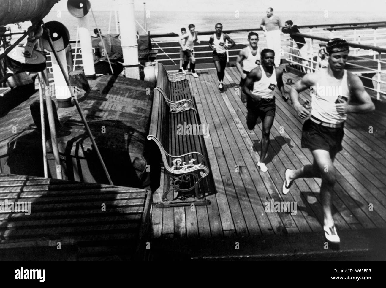 1920s cruise ship hi-res stock photography and images - Alamy