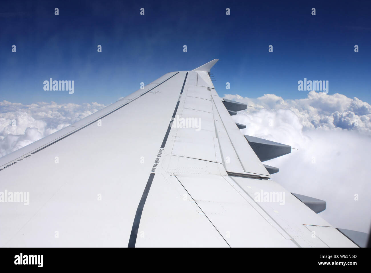 View airplane wing trough hi-res stock photography and images - Alamy