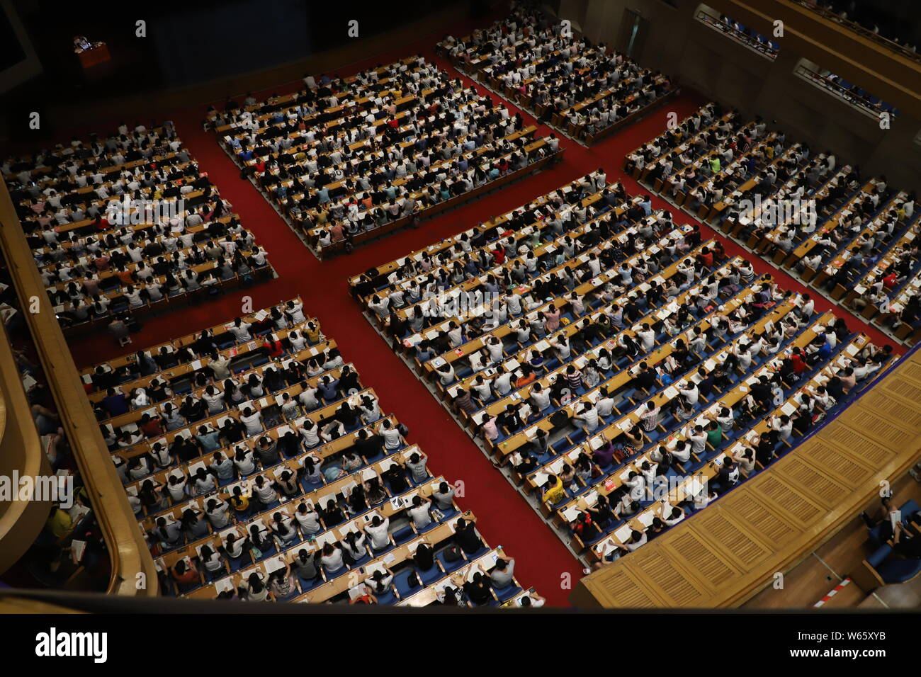Chinese students take part in a tutorial lecture for the annual Chinese ...