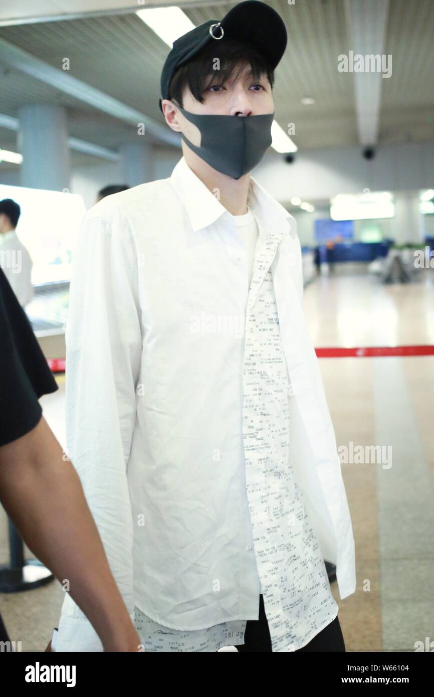 Lay zhang singer hi-res stock photography and images - Alamy