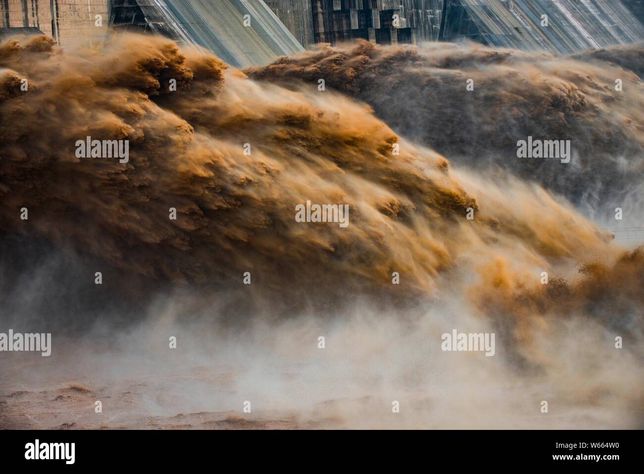 Sediment laden river hi-res stock photography and images - Alamy