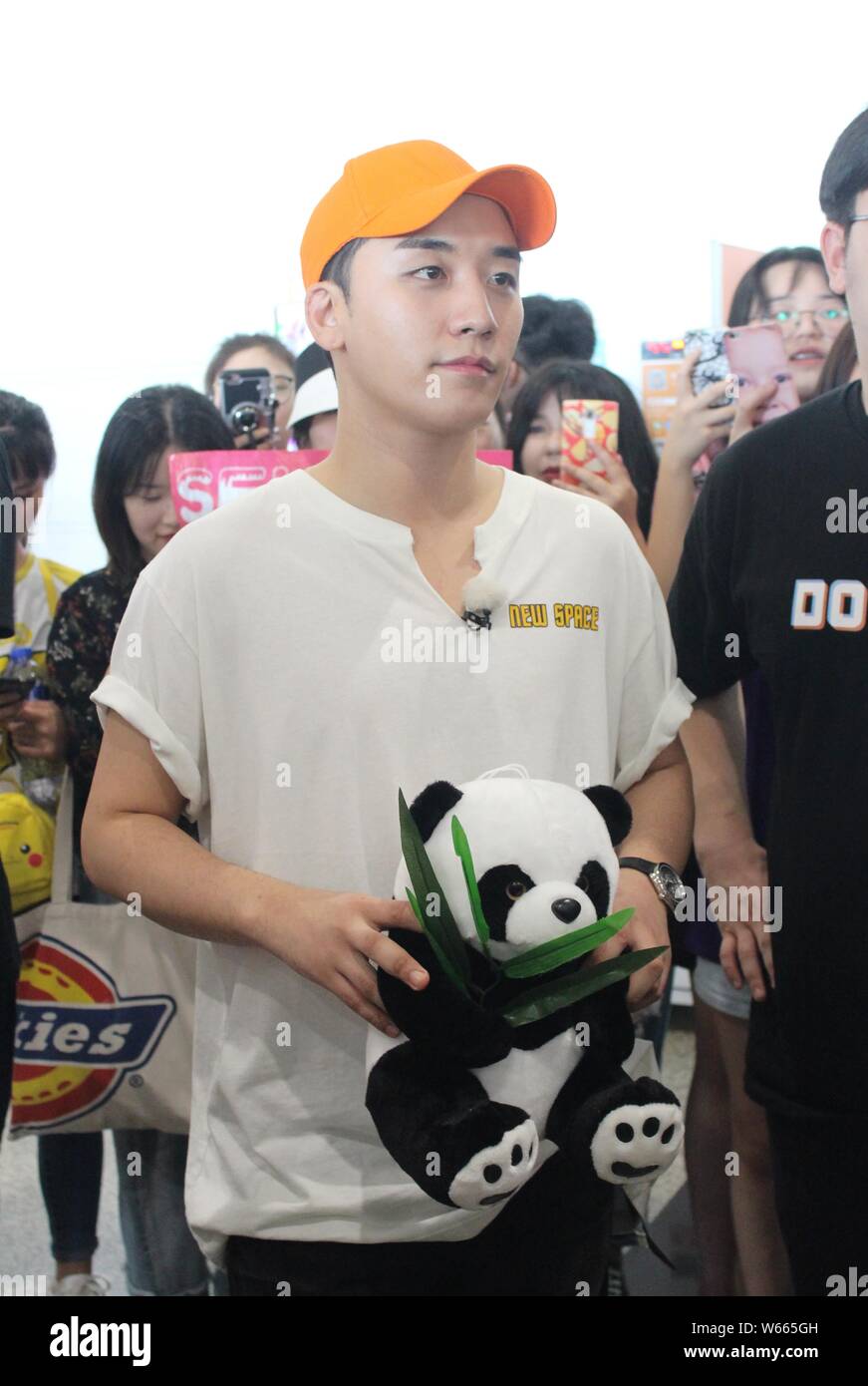 South Korean singer and actor Lee Seung-hyun, better known by his stage ...