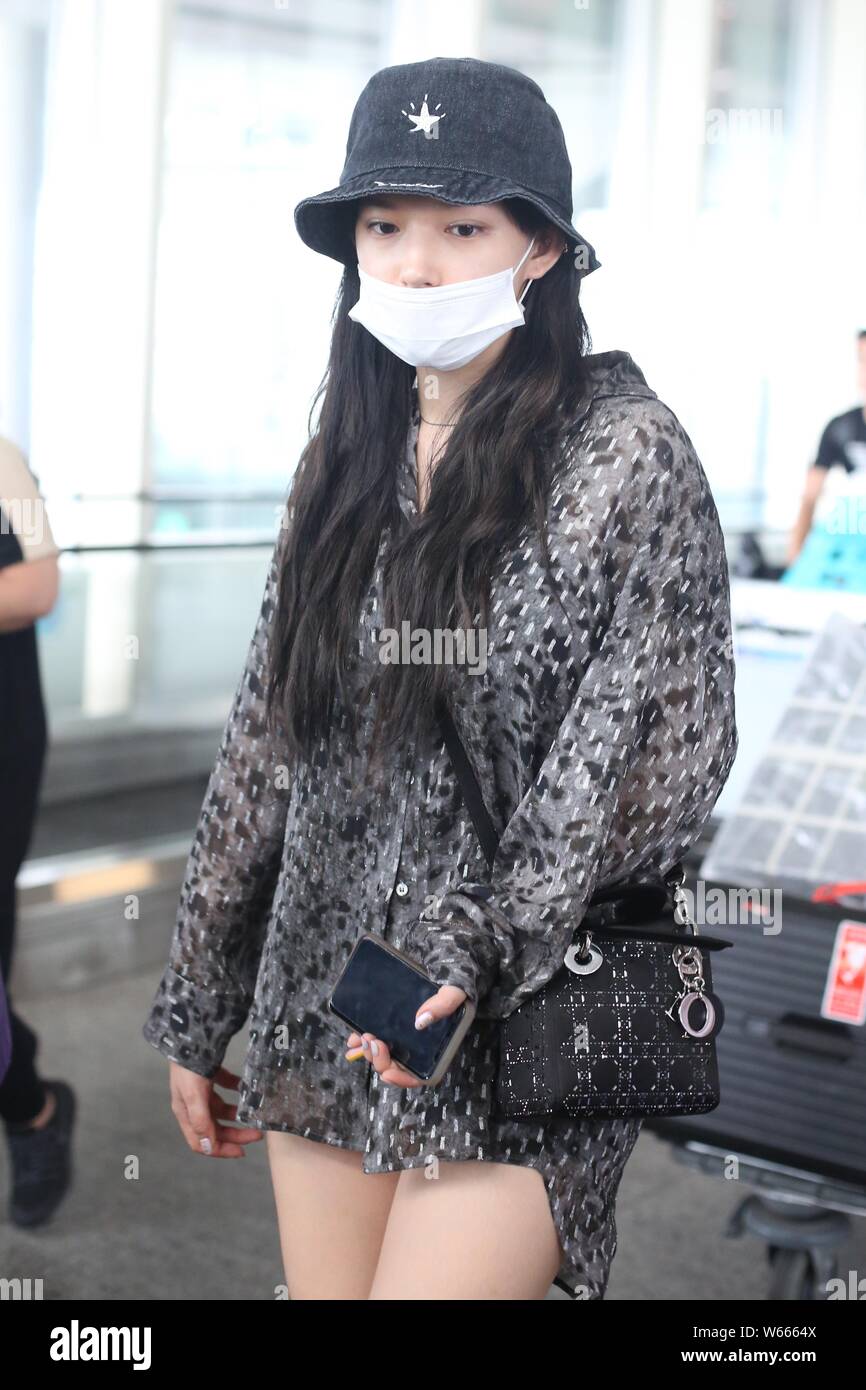 Chinese singer Cheng Xiao of South Korean-Chinese girl group Cosmic ...
