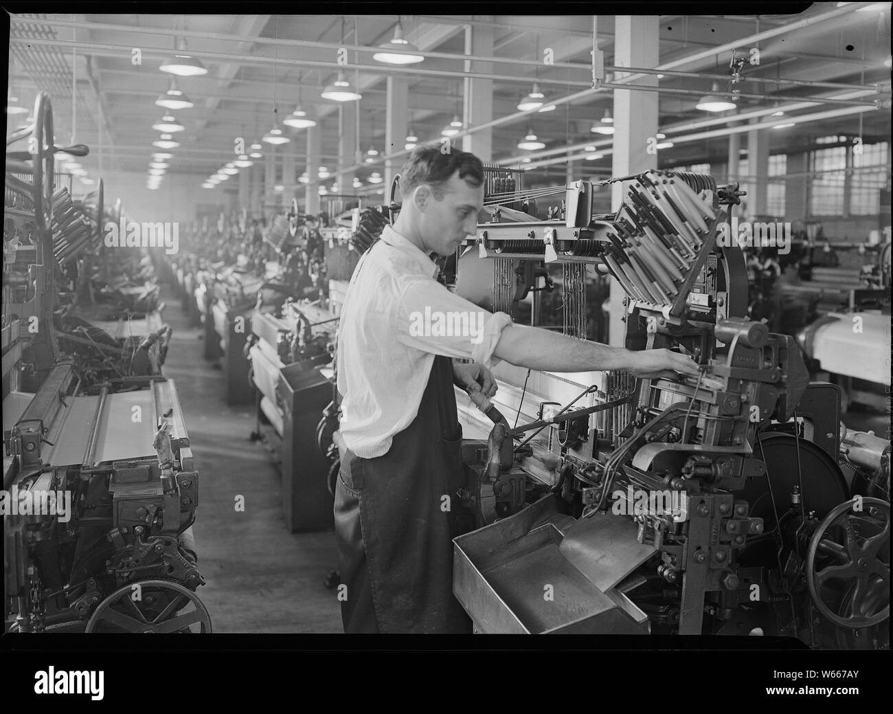 Mt. Holyoke, Massachusetts - Silk. William Skinner and Sons. Automatic ...