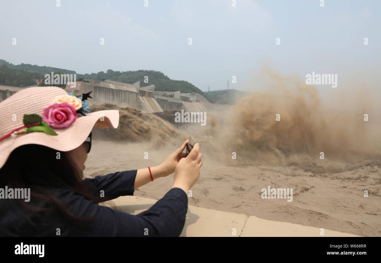 Sediment laden river hi-res stock photography and images - Alamy