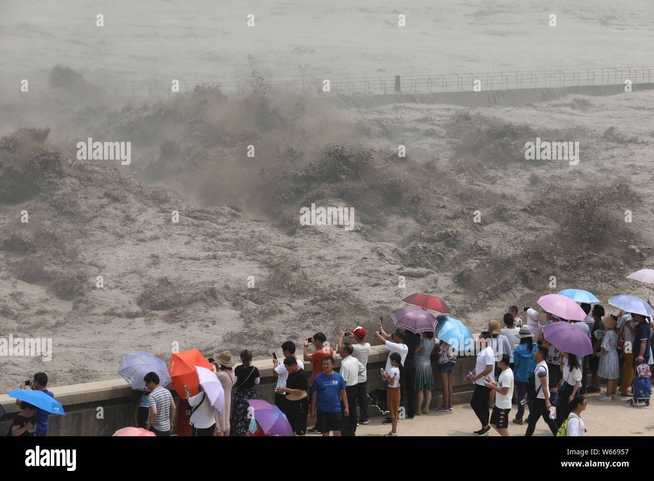 Silt laden water hi-res stock photography and images - Alamy