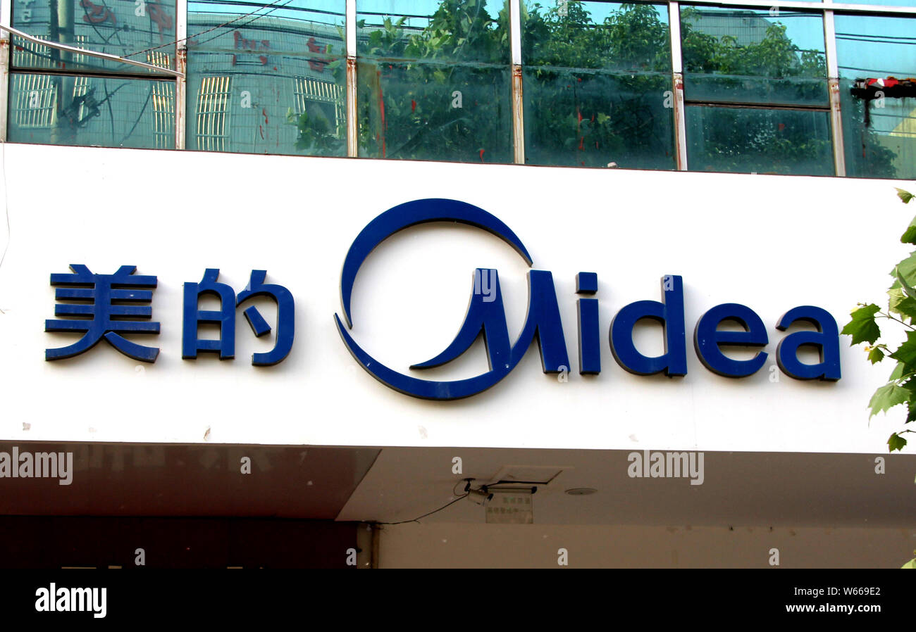 --FILE--View of a signboard of Midea in Huaibei city, east China's ...