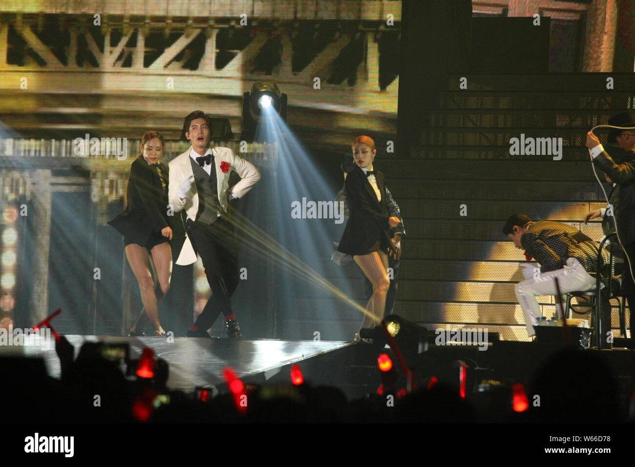 Singers and actors Shim Chang-min, also known by his stage name Max ...