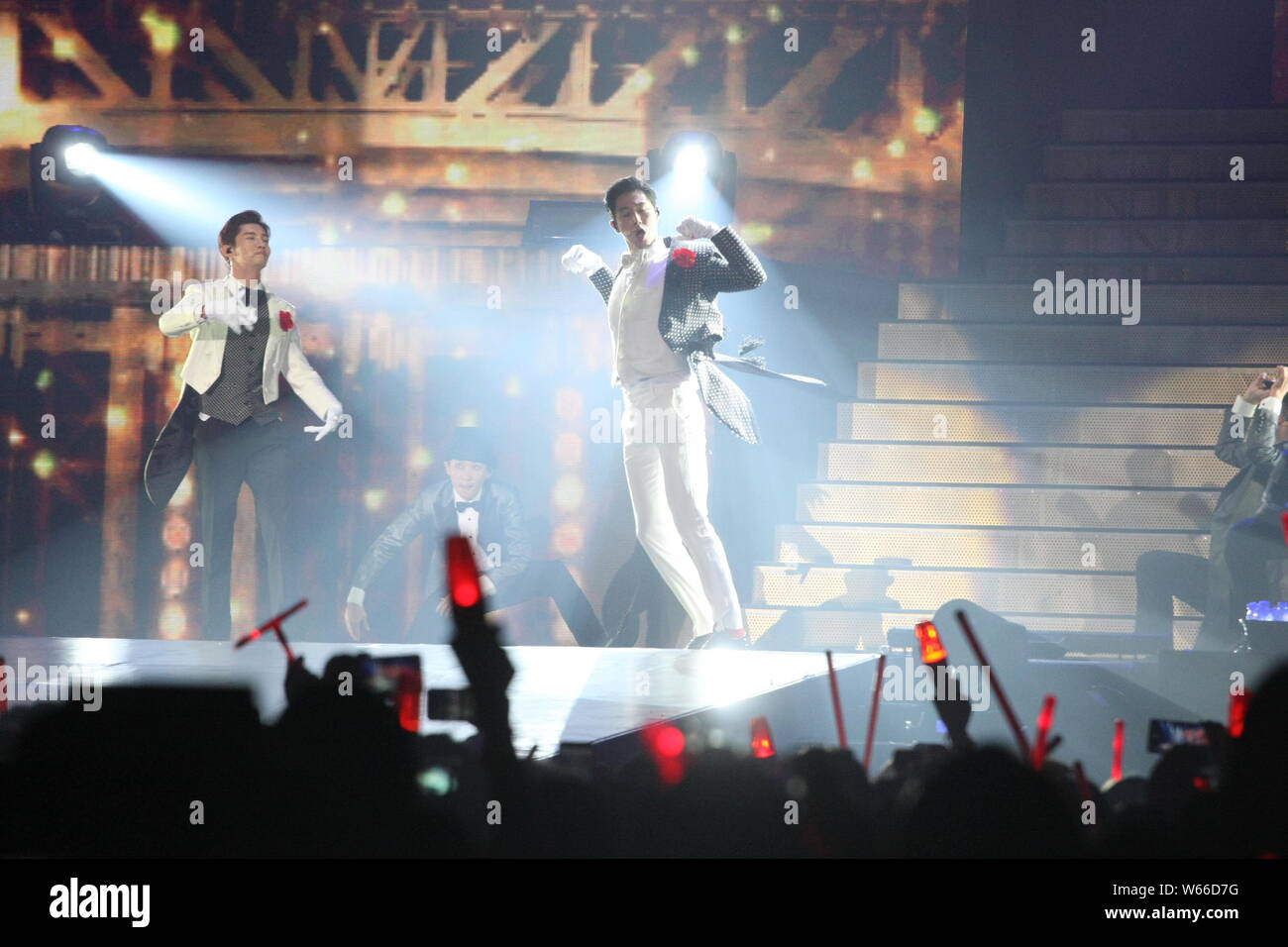 Singers and actors Shim Chang-min, also known by his stage name Max ...