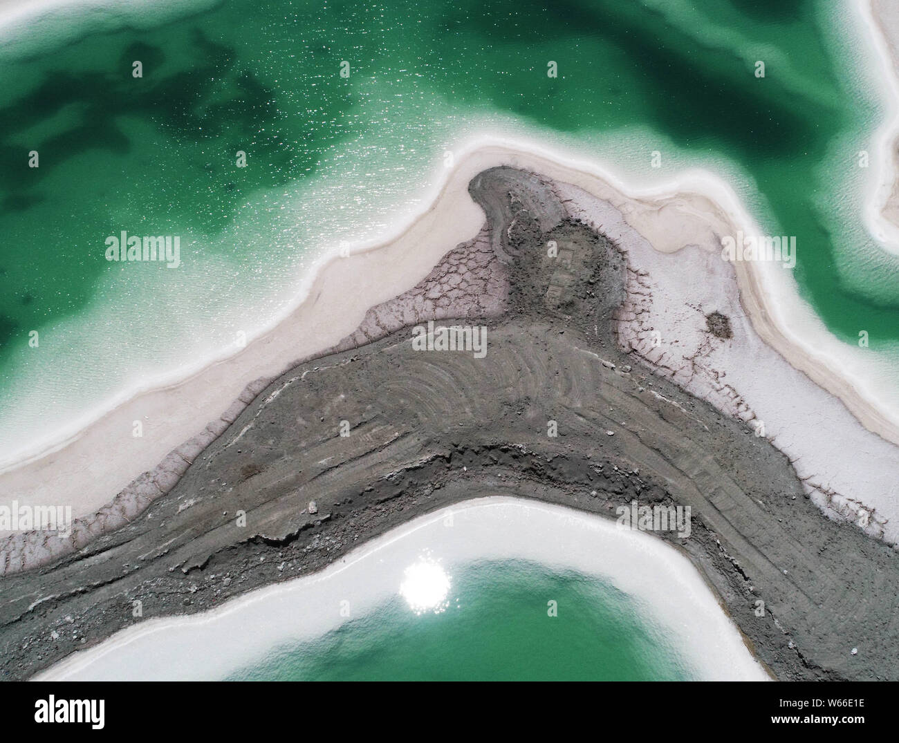 Aerial view of the Da Qaidam salt lake featuring the shape of emeralds ...