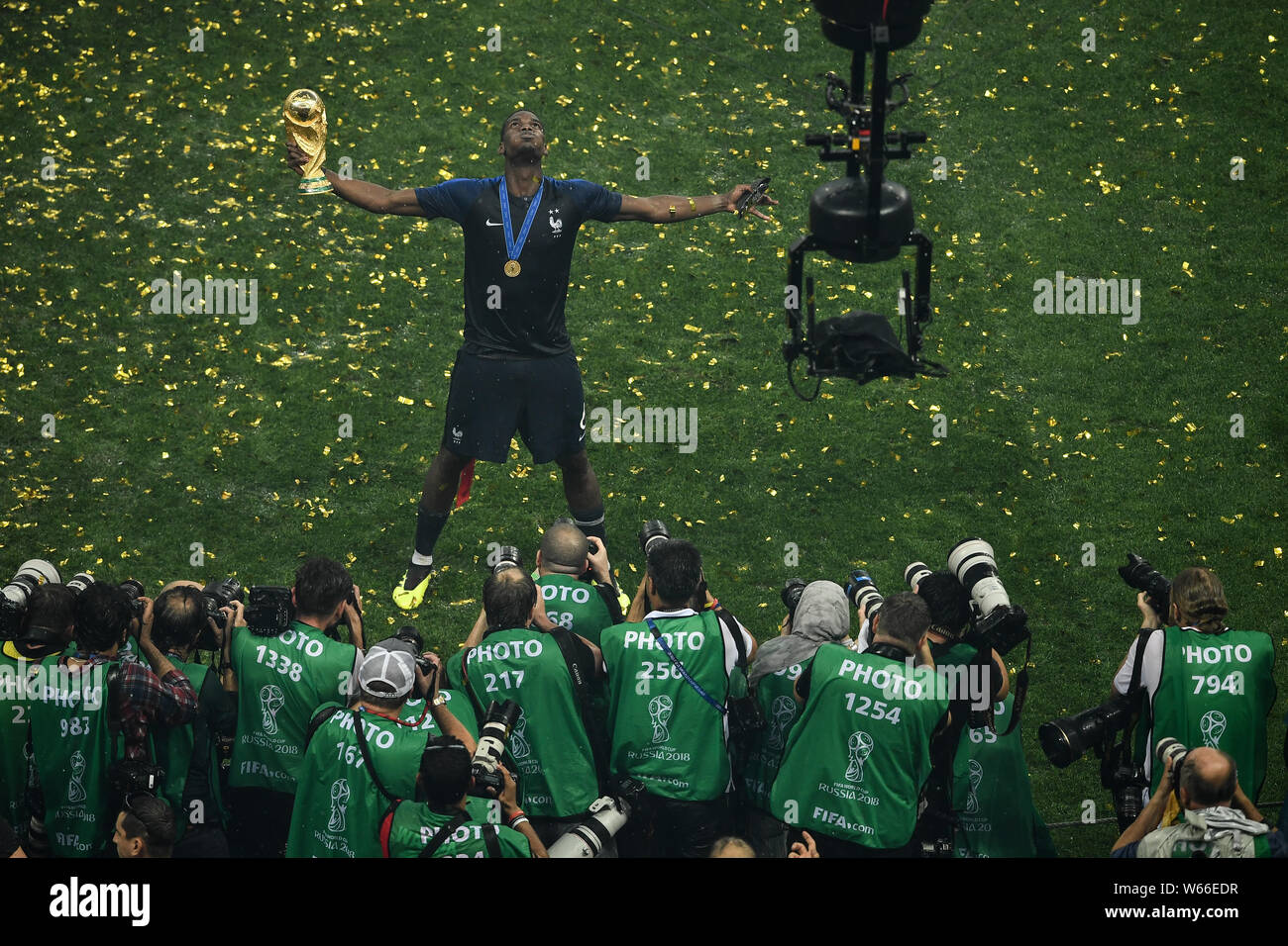 Paul pogba france world cup trophy hi-res stock photography and images ...