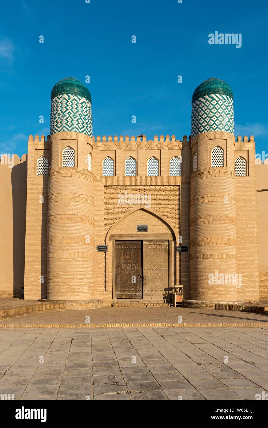 Gate of Kunya-Ark Fortress, Kuhna Ark Citadel, Khiva, Uzbekistan Stock ...