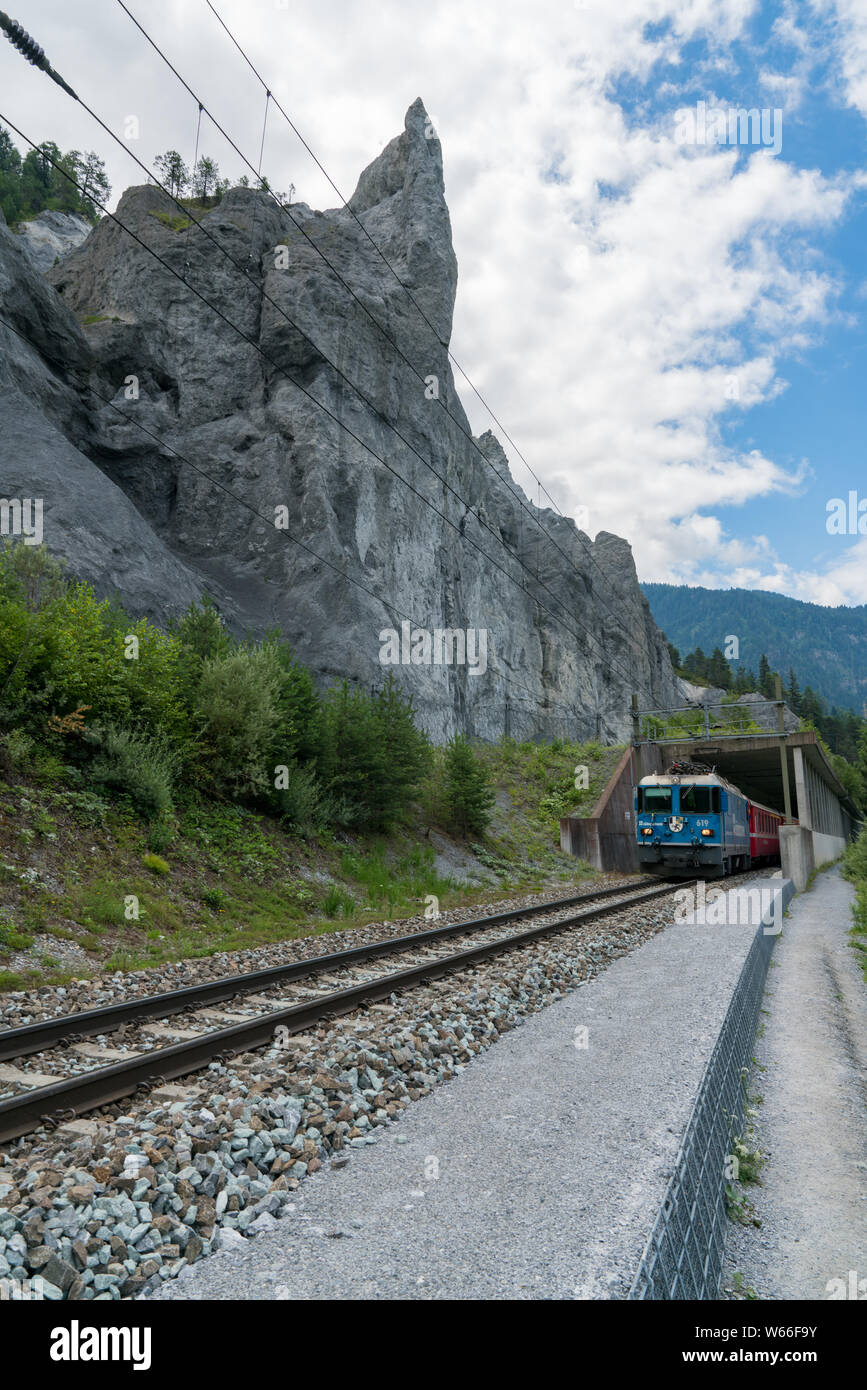 Rhine gorge railway hi-res stock photography and images - Alamy