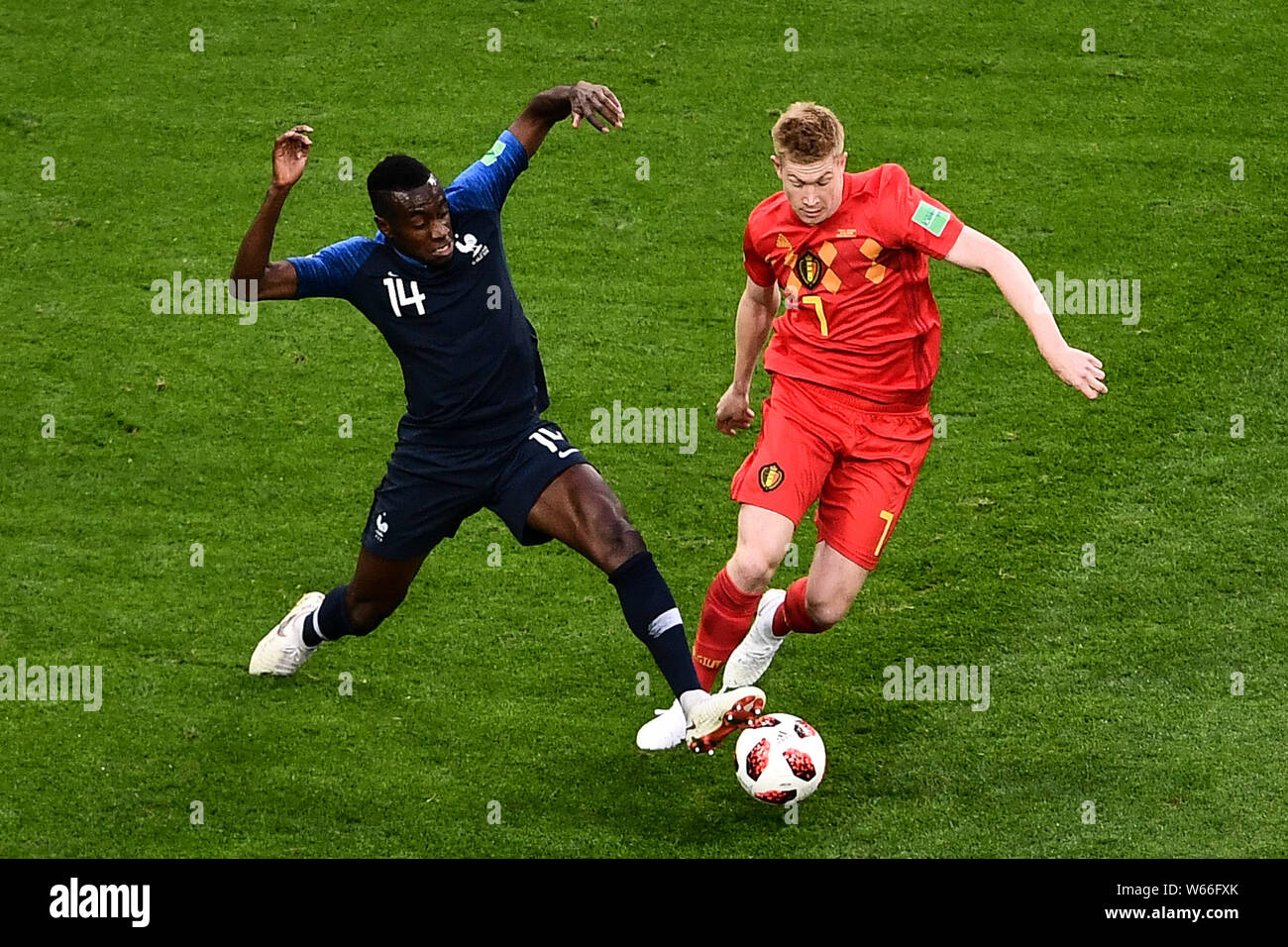Kevin De Bruyne of Belgium, right, challenges Blaise Matuidi of France ...