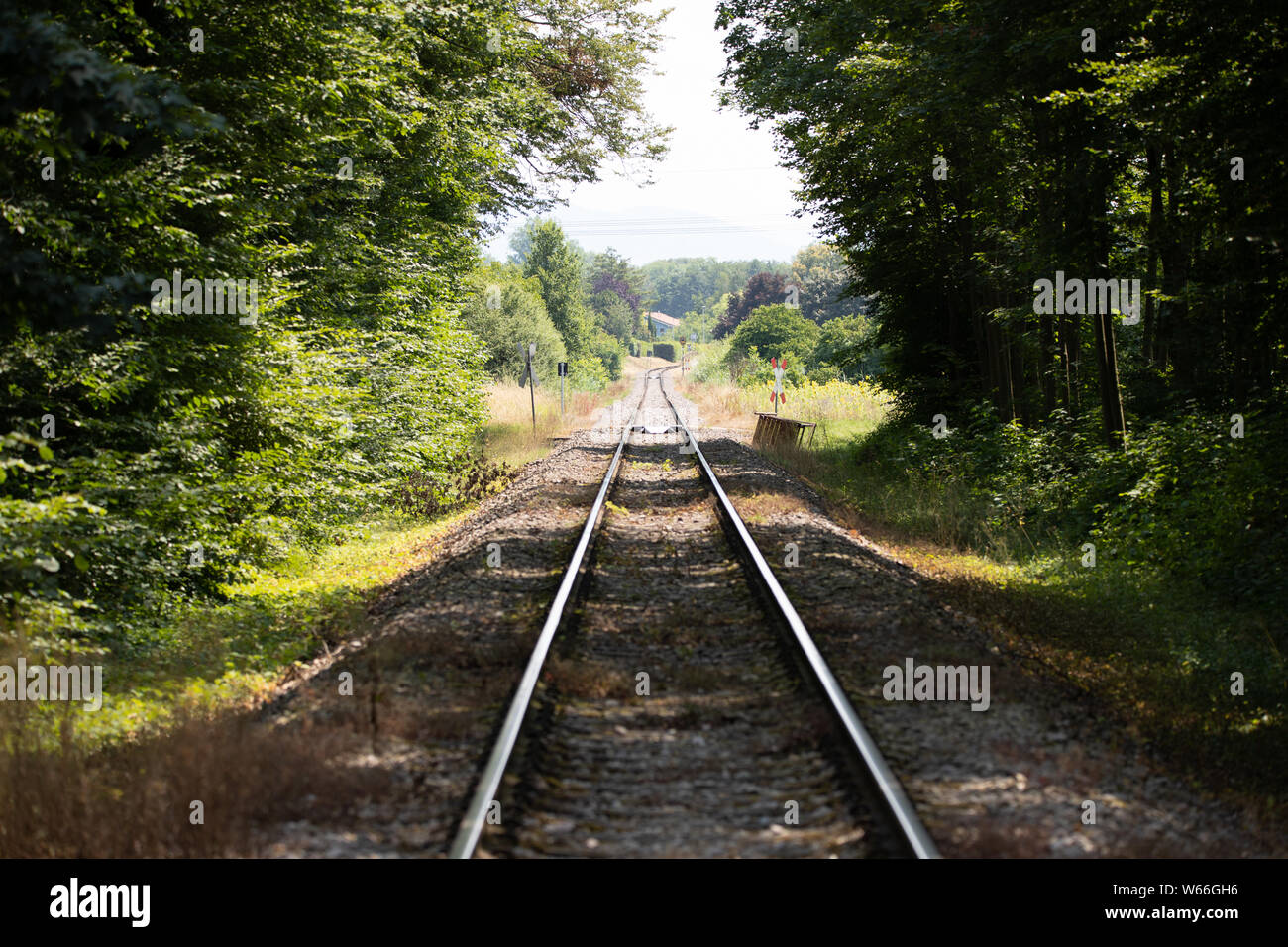 View along railroad track hi-res stock photography and images - Alamy