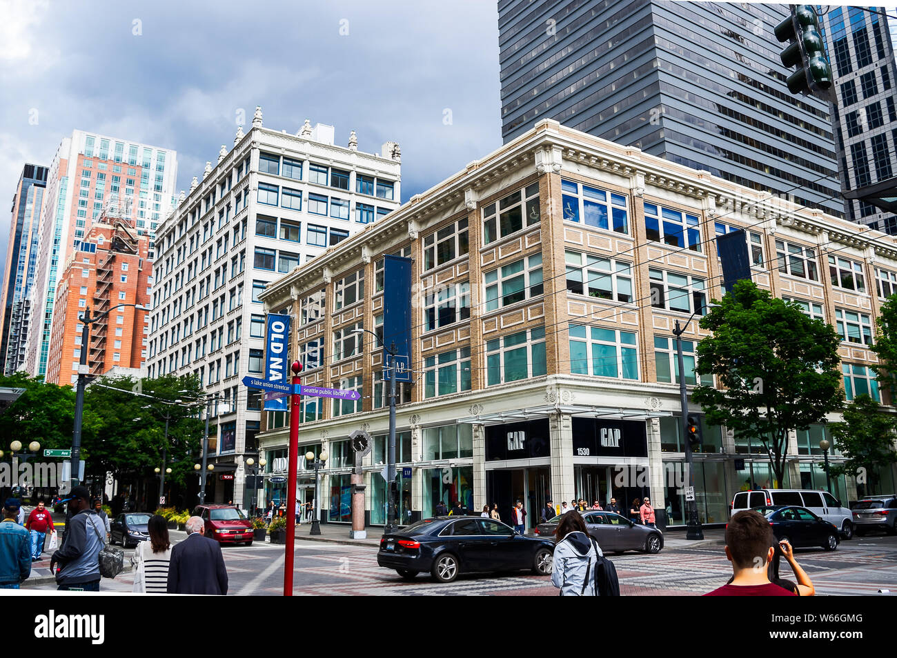 Street view on 5th Avenue, Seattle Stock Photo - Alamy
