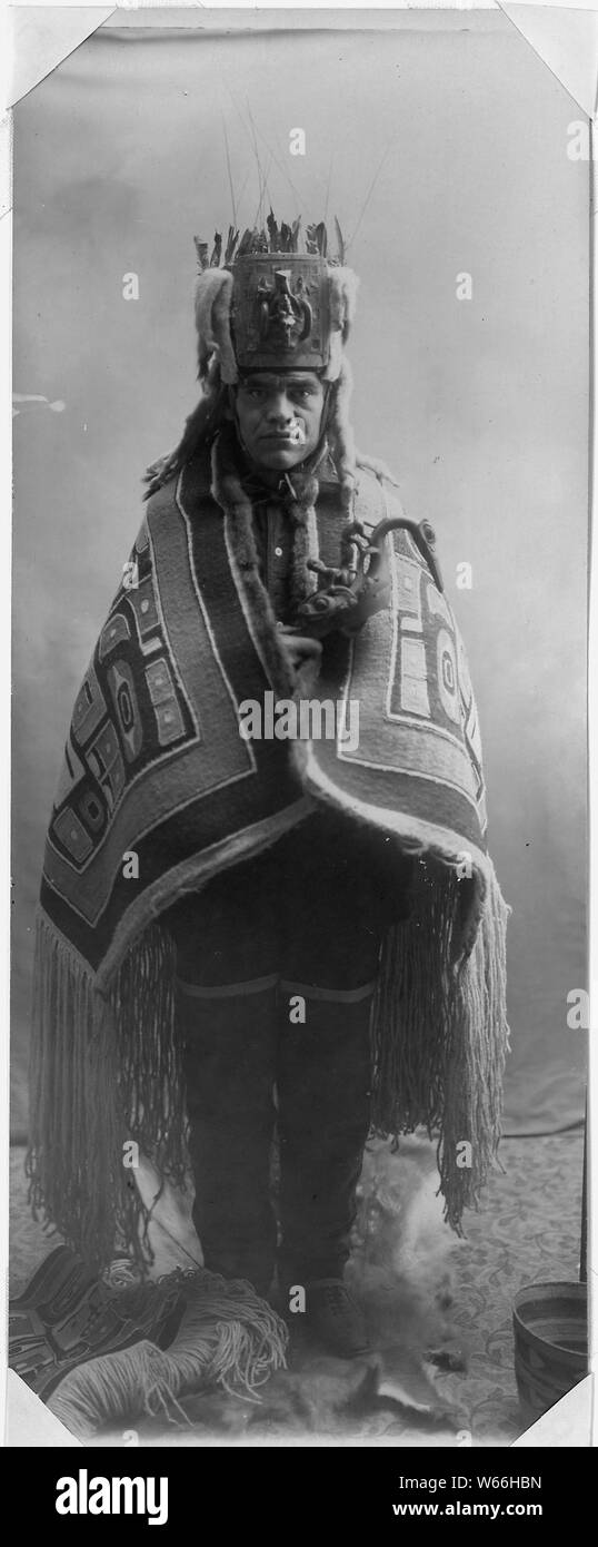 Indian shaman of the North pacific coast in ceremonial dress Stock ...