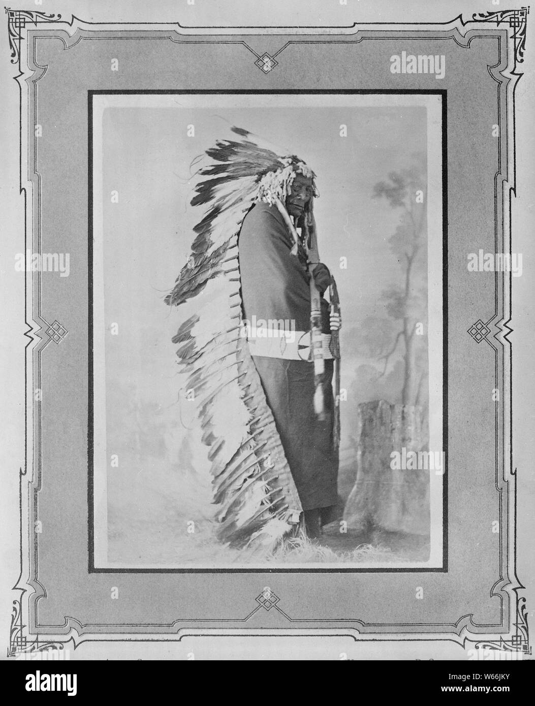 Iron Shell-Ma-Zah-Pon-Kes-Kah. Brule Sioux Stock Photo - Alamy