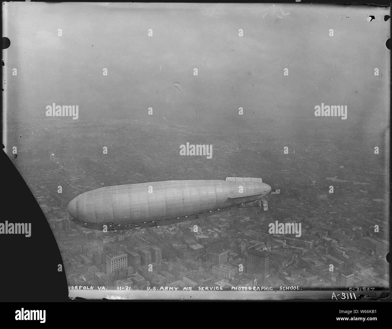 Italian airship hi-res stock photography and images - Alamy