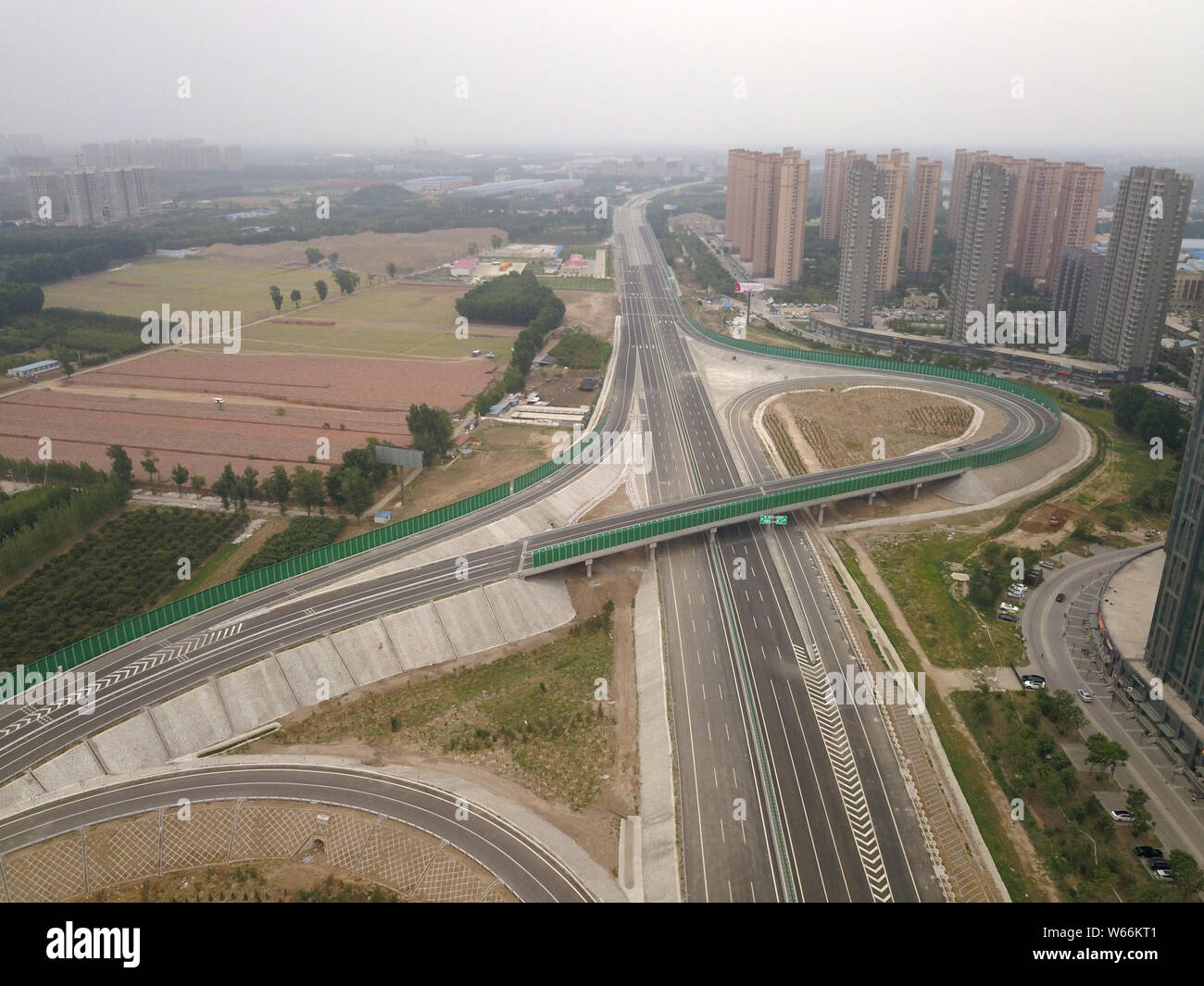 An aerial view of the Sanhe section of the G0121 Beijing¨CQinhuangdao ...