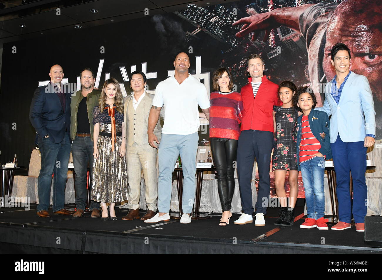 (From right) American actor Byron Mann, American child stars Noah ...