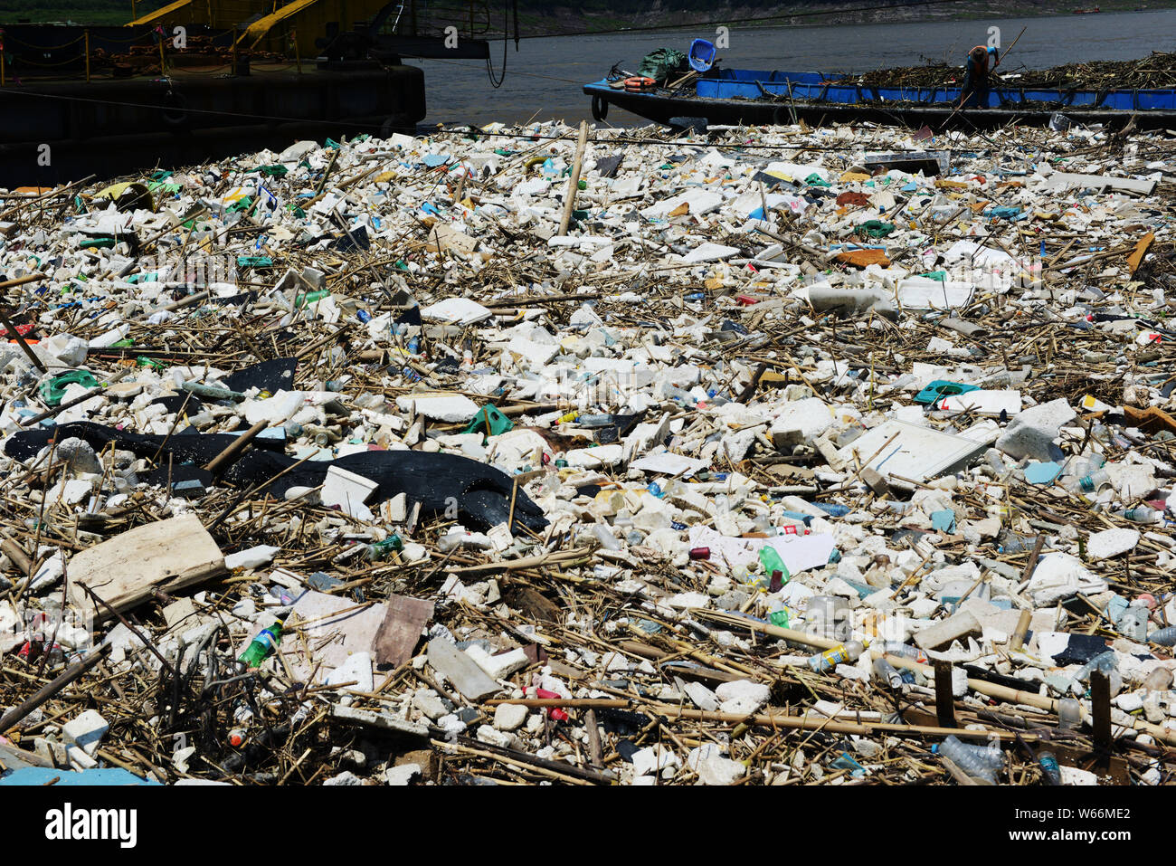 View of garbage floating on the Yangtze River in Yunyang county ...