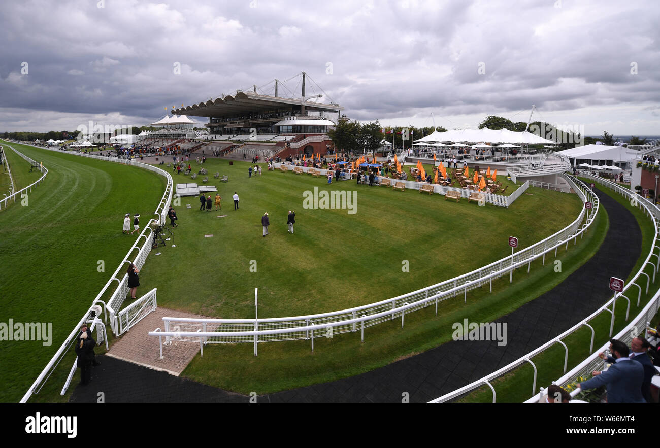 Goodwood racecourse general view hi-res stock photography and images ...