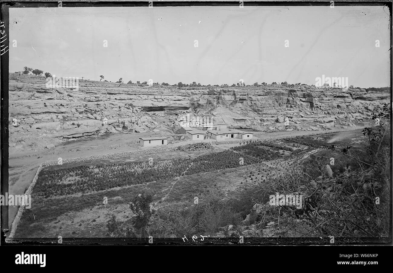 Keam's Canyon. Keam's Trading Post about 14 miles from East Mesa of the ...