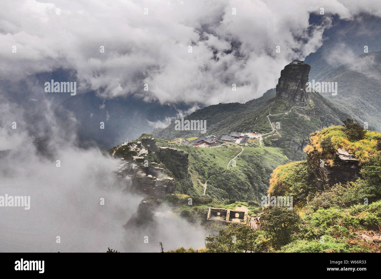 Fanjing mountain hi-res stock photography and images - Alamy