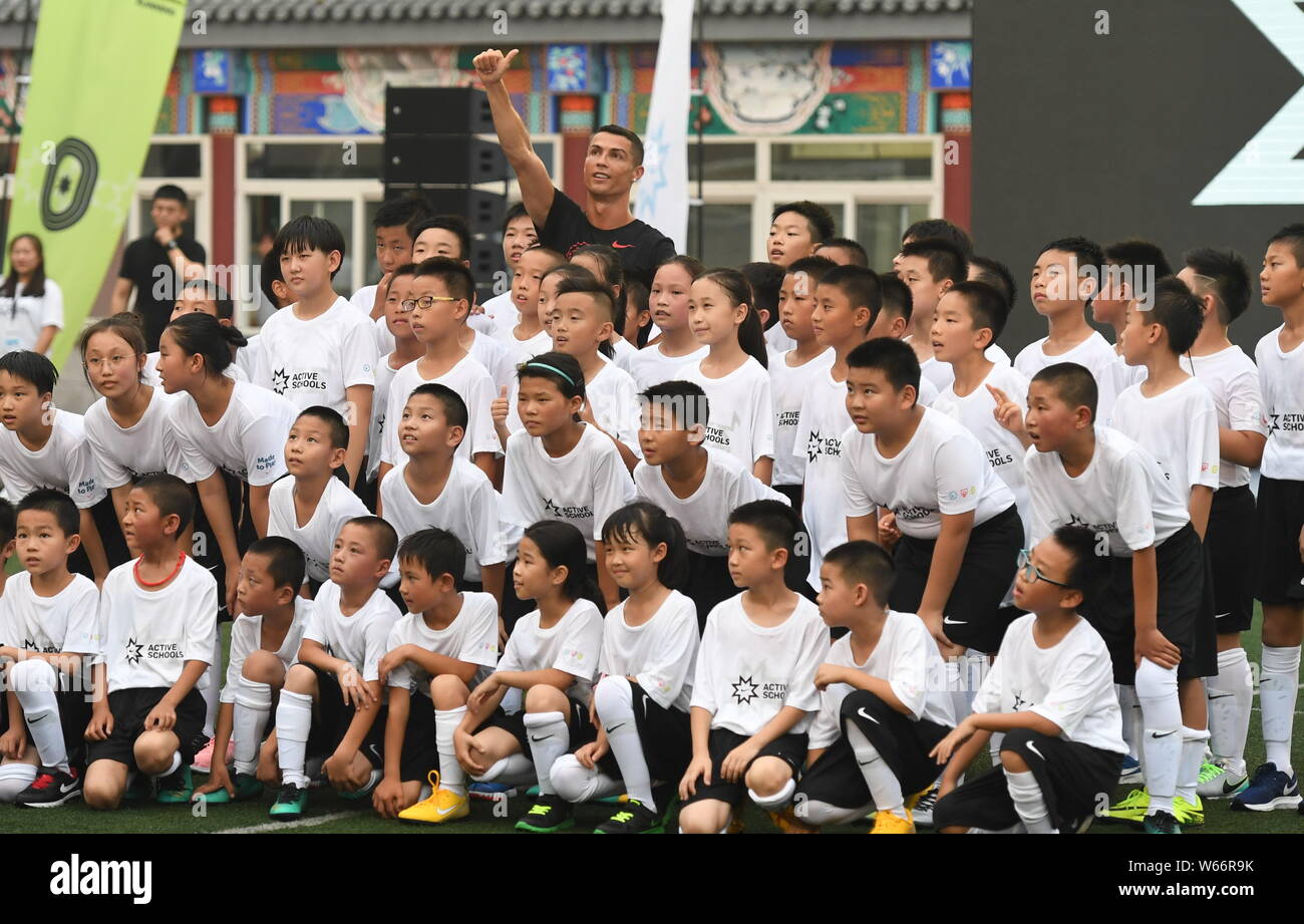 Cristiano ronaldo young hi-res stock photography and images - Alamy