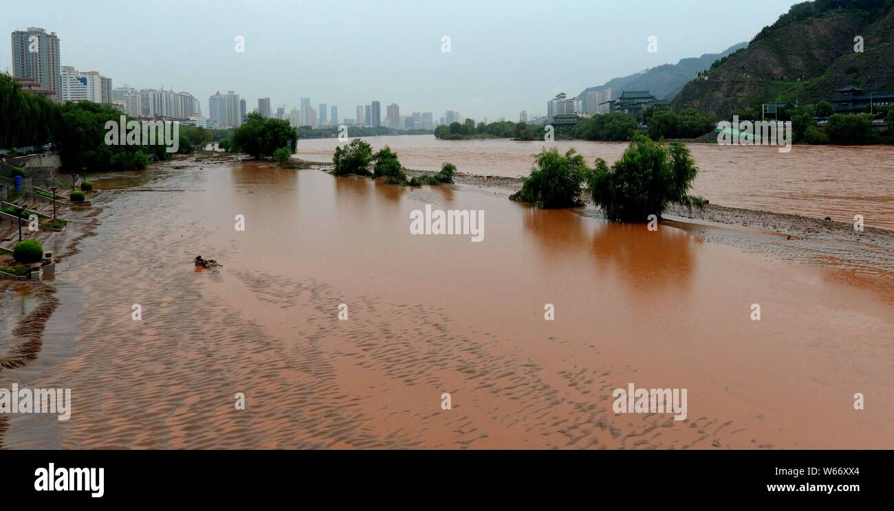 Yellow river china flooding hi-res stock photography and images - Alamy
