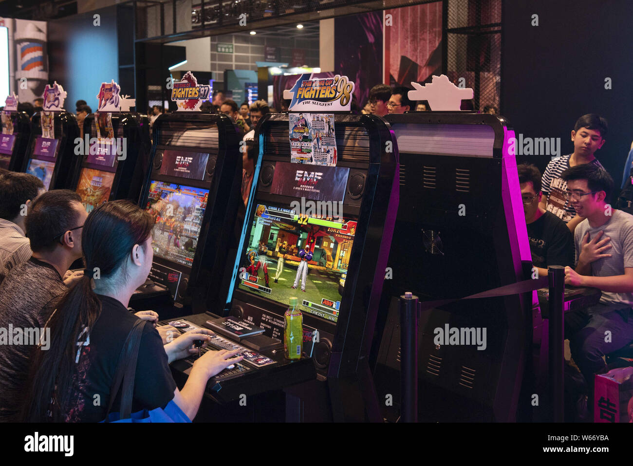 July 28, 2019, Hong Kong, China: Visitors play a classic fighting game ...