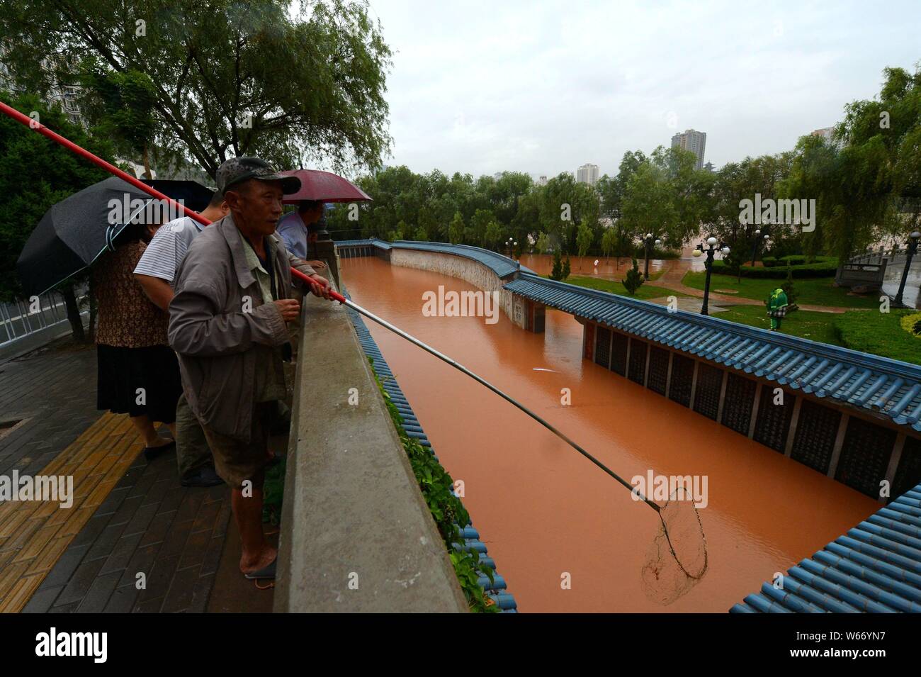 Yellow river china flooding hi-res stock photography and images - Alamy