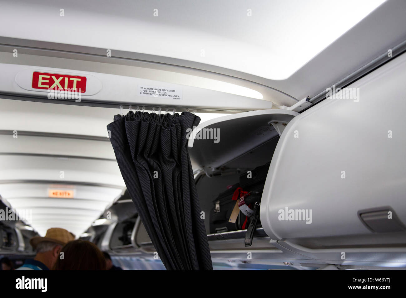Overhead lockers hi-res stock photography and images - Alamy