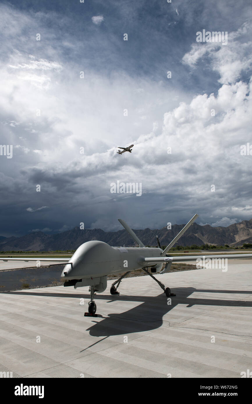 Ch 4 rainbow hi-res stock photography and images - Alamy