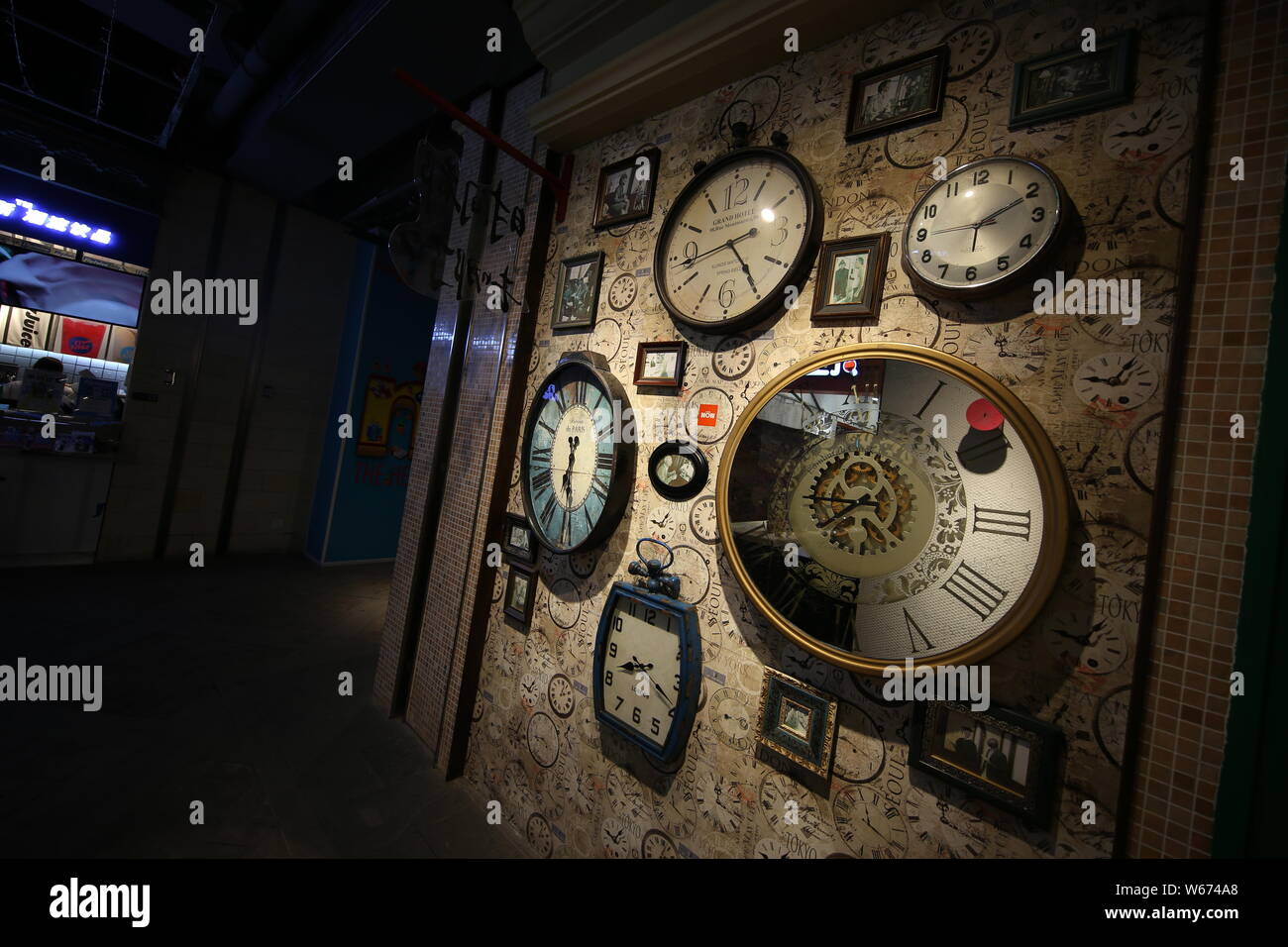 Interior view of a commercial block on the theme of the Platform 9 ...