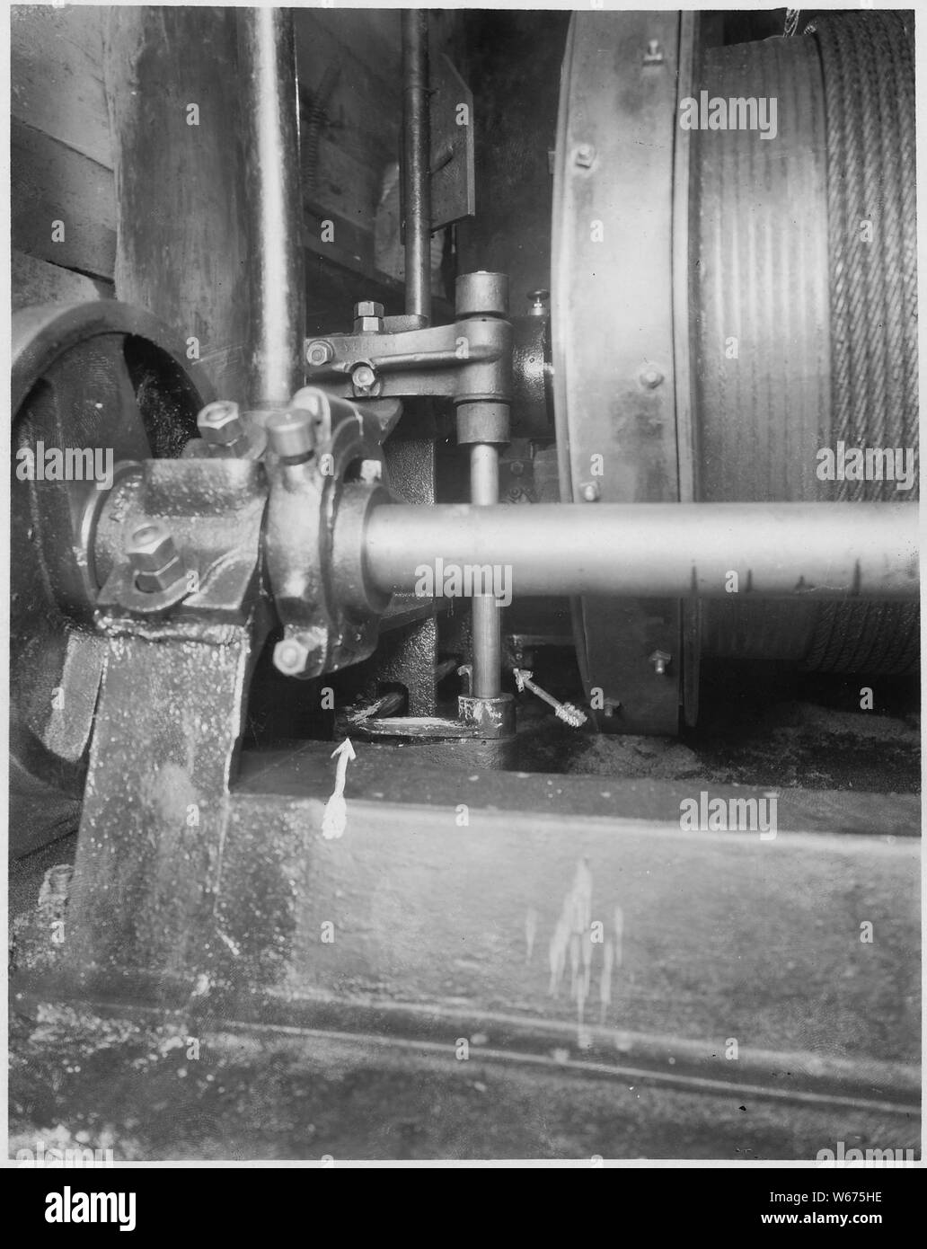 Damaged machine hi-res stock photography and images - Alamy