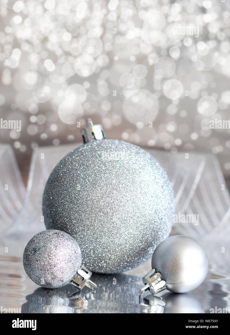 Silver glittery ball hi-res stock photography and images - Alamy