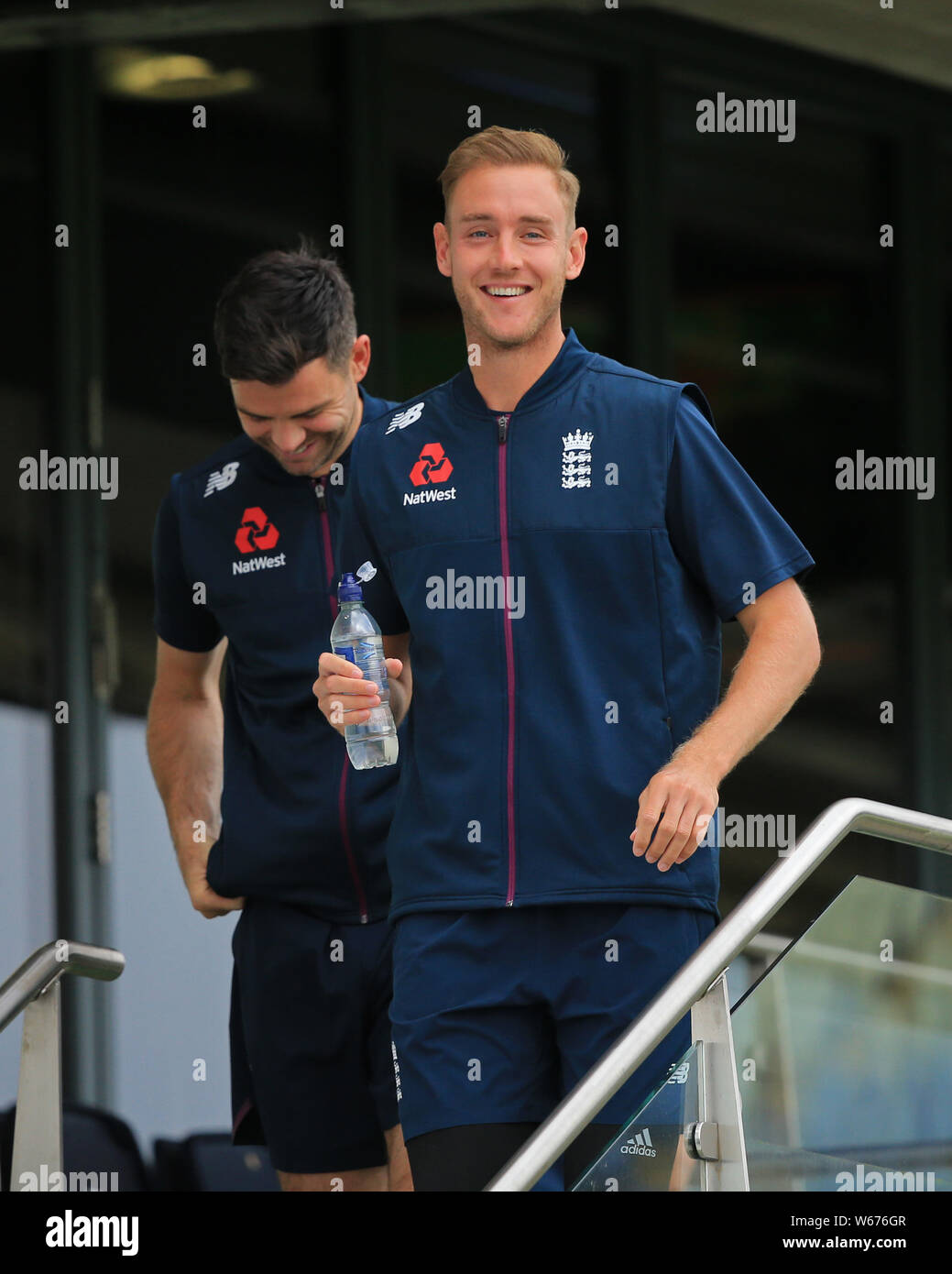 James anderson and stuart broad hi-res stock photography and images - Alamy